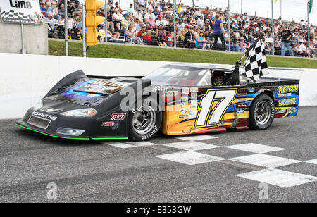 OSCAAR Outlaw SUper Late Model driver DWAYNE BAKER #48 Stock Photo - Alamy