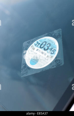 Vehicle tax disc Stock Photo - Alamy