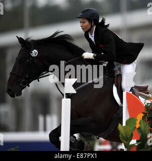 (141002) -- INCHEON, Oct. 2, 2014 (Xinhua) -- Ueno Yukiko of Japan ...