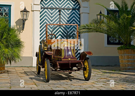 Classic car, Renault AX, built in 1908 Stock Photo - Alamy