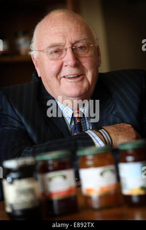 Tony Duerr at the F Duerr & Sons jam factory in Wythenshawe Stock Photo ...