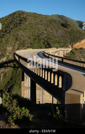 Open spandrel reinforced concrete arch bridge over the Wabash River on ...