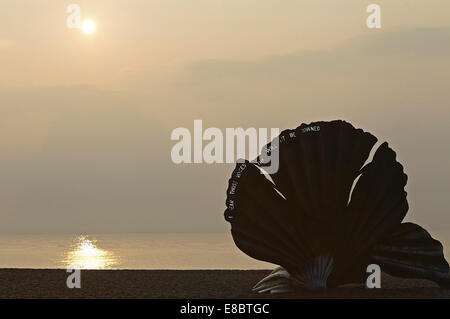scollop sculpture sunrise Stock Photo - Alamy