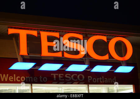 Tesco store sign Stock Photo - Alamy