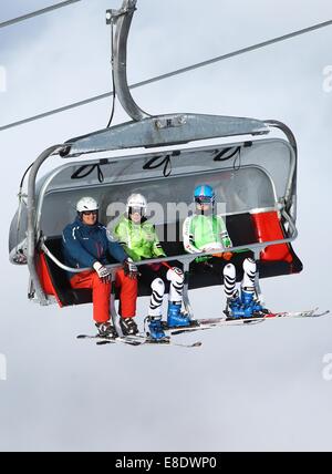 Flattach, Austria. 06th Oct, 2014. German ski racers Viktoria ...