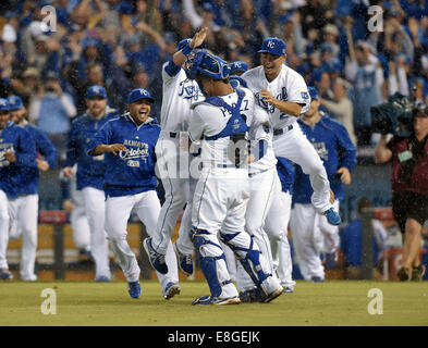 Kansas City Royals' Salvador Perez acknowledges fans after a baseball ...