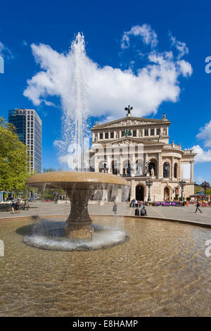 Germany, Frankfurt, view to old opera at Opera Square with Lucae ...