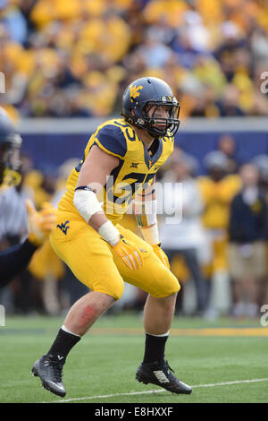 West Virginia linebacker Nick Kwiatkoski (35) during a NCAA college ...