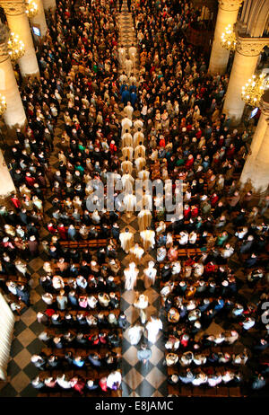 Procession in Notre Dame cathedral Stock Photo - Alamy
