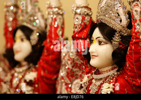 Hindu statues : Gaur and Nitai. Gaur, or Gaura, the "golden one", is ...