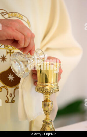 Mount Carmel. Catholic mass. Eucharist Stock Photo - Alamy