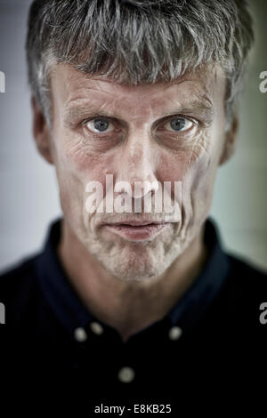 Happy Mondays dancer Bez (Mark Berry) has his head 3D scanned for a ...