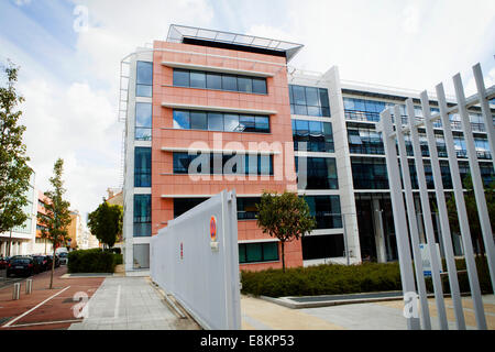 Laboratoire Servier, Suresnes Stock Photo - Alamy