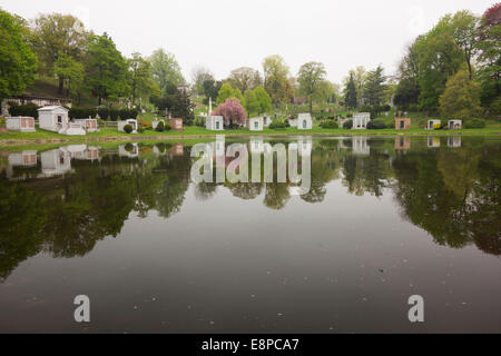 crypts Green-Wood Cemetery Brooklyn NYC Stock Photo - Alamy