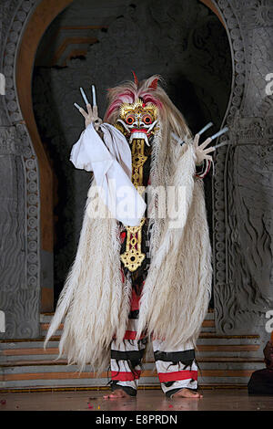 Rangda mask for the traditional Barong dance. Setia Darma House of ...