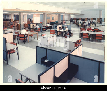 This photograph captures the Main Reading Room of the Great Library at ...