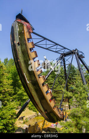 Black Buccaneer boat ride, Chessington World of Adventures, Chessington ...