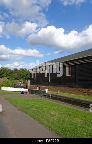 Dadford's Wharf, Stourbridge Canal, Wordsley, West Midlands, England ...