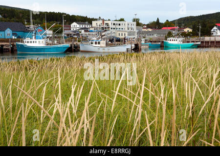 Alma, New Brunswick lobster fishing boats in harbour at low tide in the ...