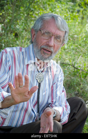 Dinosaur tracker Ray Stanford describes the cretaceous-era nodosaur ...