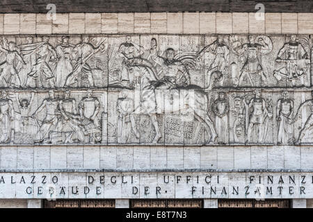 Benito Mussolini on horseback Stock Photo - Alamy