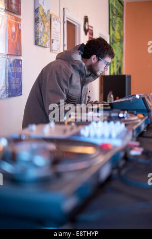Plates Records ,Nottingham .Vinyl Store Stock Photo - Alamy