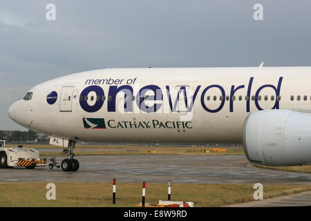 CATHAY PACIFIC ONE WORLD Stock Photo - Alamy