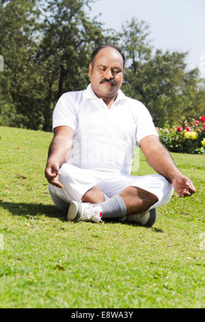 1 Indian Man Exercising in Parks Stock Photo - Alamy
