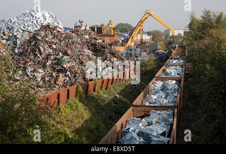 EMR Swindon Scrap Metal Yard, Gypsy Lane, Swindon, 2009. Detail of a ...