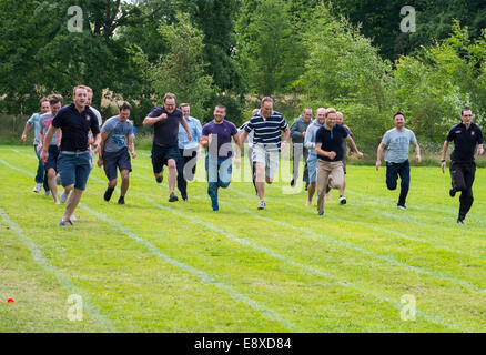 School sports day dads parents race 2014 Stock Photo - Alamy