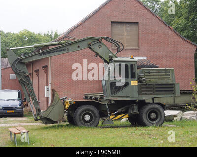 The Dutch army International excavator, displayed at the Geniemuseum ...