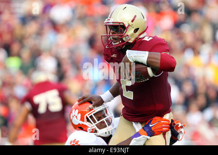 October 18, 2014: Boston College Eagles quarterback Tyler Murphy (2) in ...