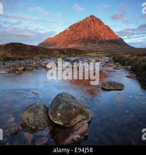Alpenglow on Stob Dearg in the Highlands of Scotland Stock Photo - Alamy