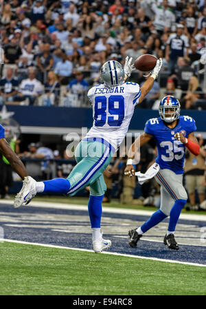 Dallas Cowboys tight end Gavin Escobar (89) celebrates scoring a ...