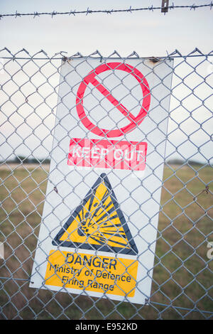 Keep Out Danger Ministry Of Defence Range Sign Lydd Army Firing Ranges ...