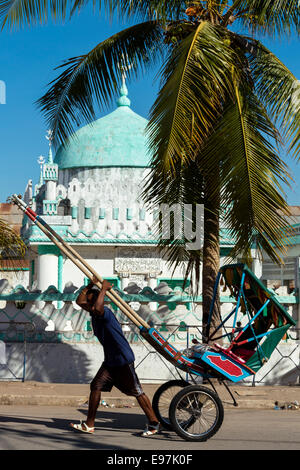 Mahajanga,The mosque, Mahabibo district, Madagascar Stock Photo - Alamy