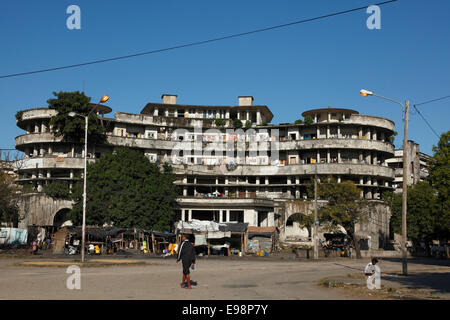 The Grande Hotel in Beira was once a luxury retreat of Africa's ...