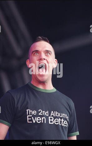 British singer and entertainer Robbie Williams on 3 October 1998 in ...