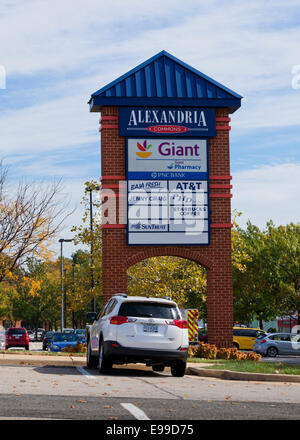 Strip mall sign - Virginia USA Stock Photo - Alamy