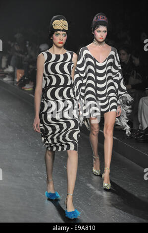 DRESSCAMP Spring/Summer 2015 - Tokyo Collection - Woman, Runway Spring ...