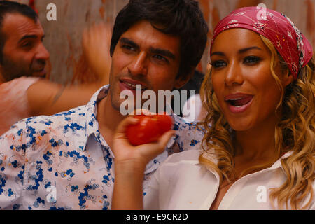 WALKING ON SUNSHINE (2014) LEONA LEWIS, HANNAH ARTERTON MAX GIWA (DIR ...