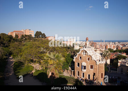Casa del Guarda, Park Guell bu Gaudi, Barcelona Stock Photo - Alamy