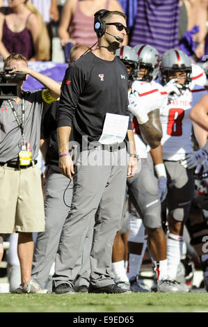 Texas Tech head coach Kliff Kingsbury instructs his team during an NCAA ...