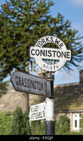 Conistone sign in the Yorkshire Dales Stock Photo - Alamy