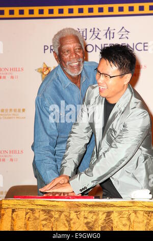 Morgan Freeman attends a press conference after watching a golf game in ...