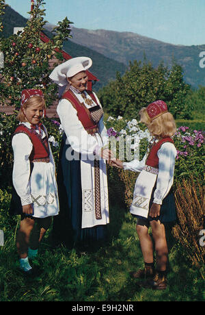 This image depicts national costumes from Kostinbrod, highlighting ...