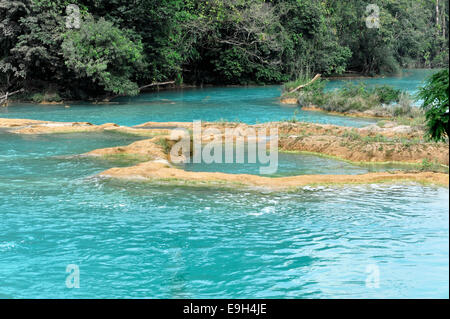 Turquoise-coloured water at the Cataratas de Agua Azul, Waterfalls of ...