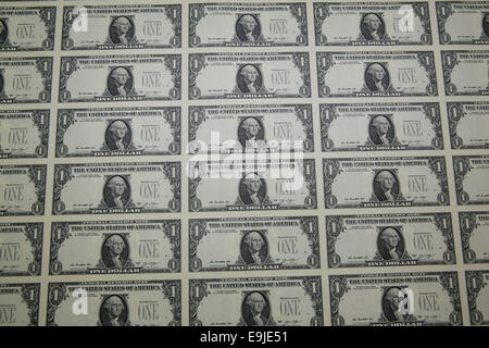 Uncut sheets of United States One Dollar ($1) bills during production ...