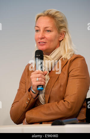 Stuttgart, Germany. 29th Oct, 2014. Karl-Georg Altenburg (L-R ...