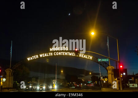 The Modesto Arch (Water Wealth Contentment Health), Modesto, California ...